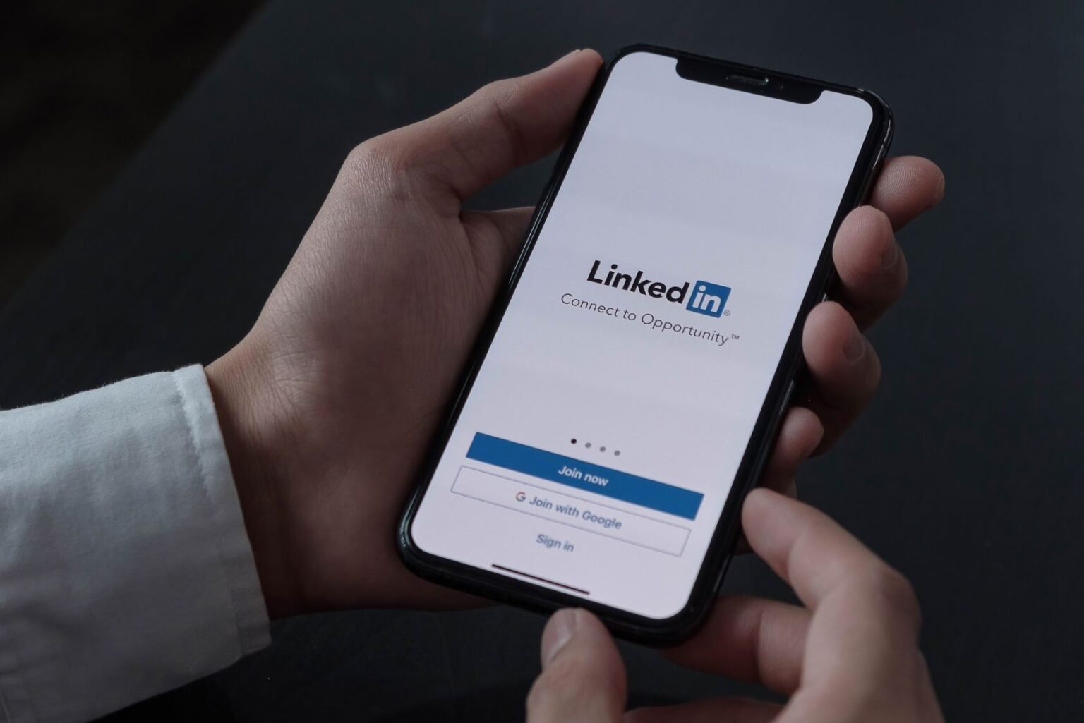 Linkedin : Histoire du réseau social professionnel par excellence ...